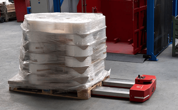 How to Buy a Pallet Truck AGV: Advice From 3 Industry Experts